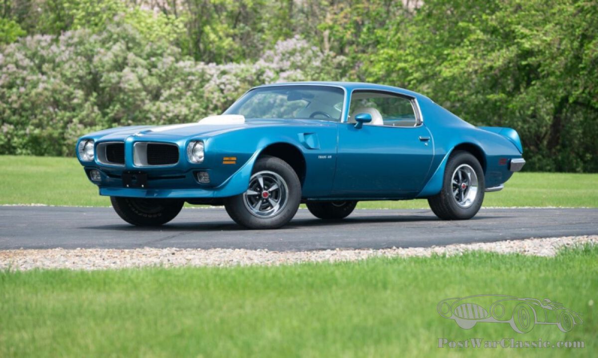 Pontiac heaven and another unique American car - PostWarClassic