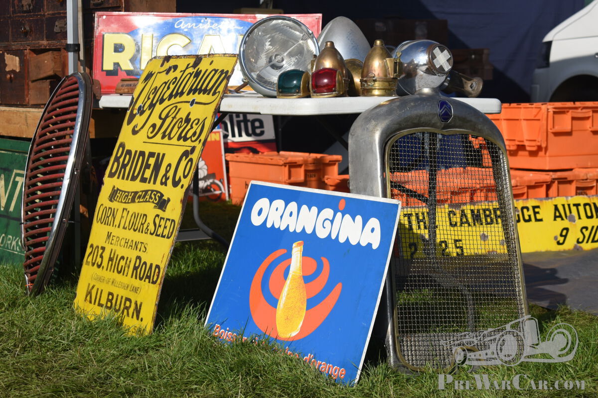 Five days to go: Beaulieu prepares for another packed Autojumble ...