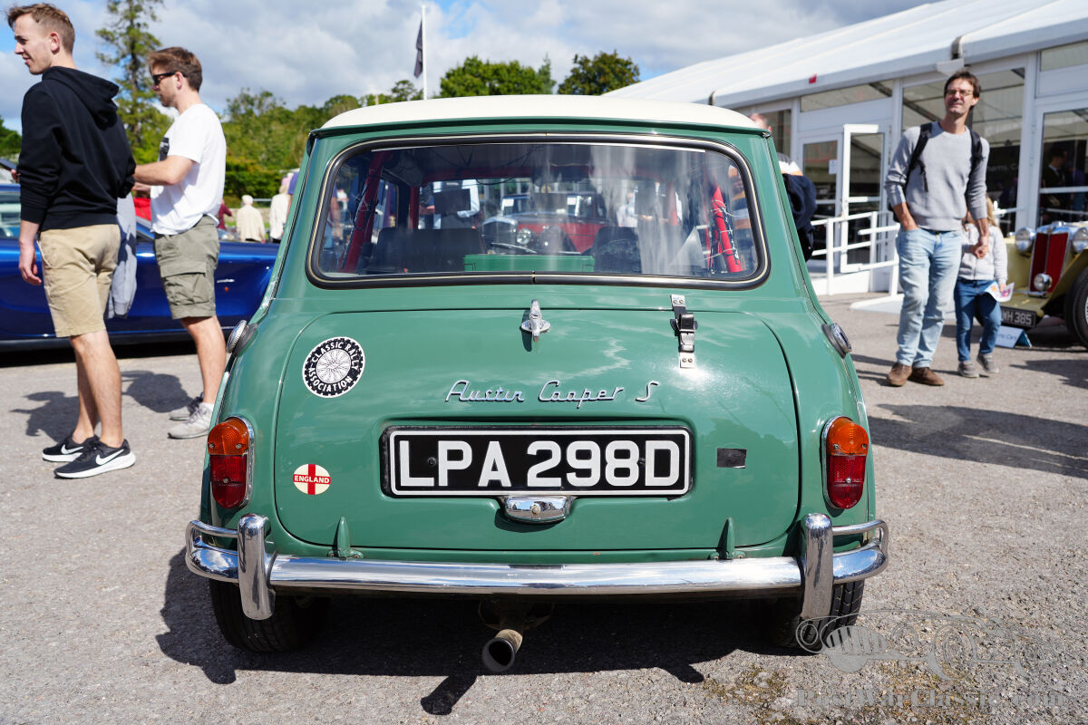 Live from Beaulieu 2024: International Autojumble in full swing ...
