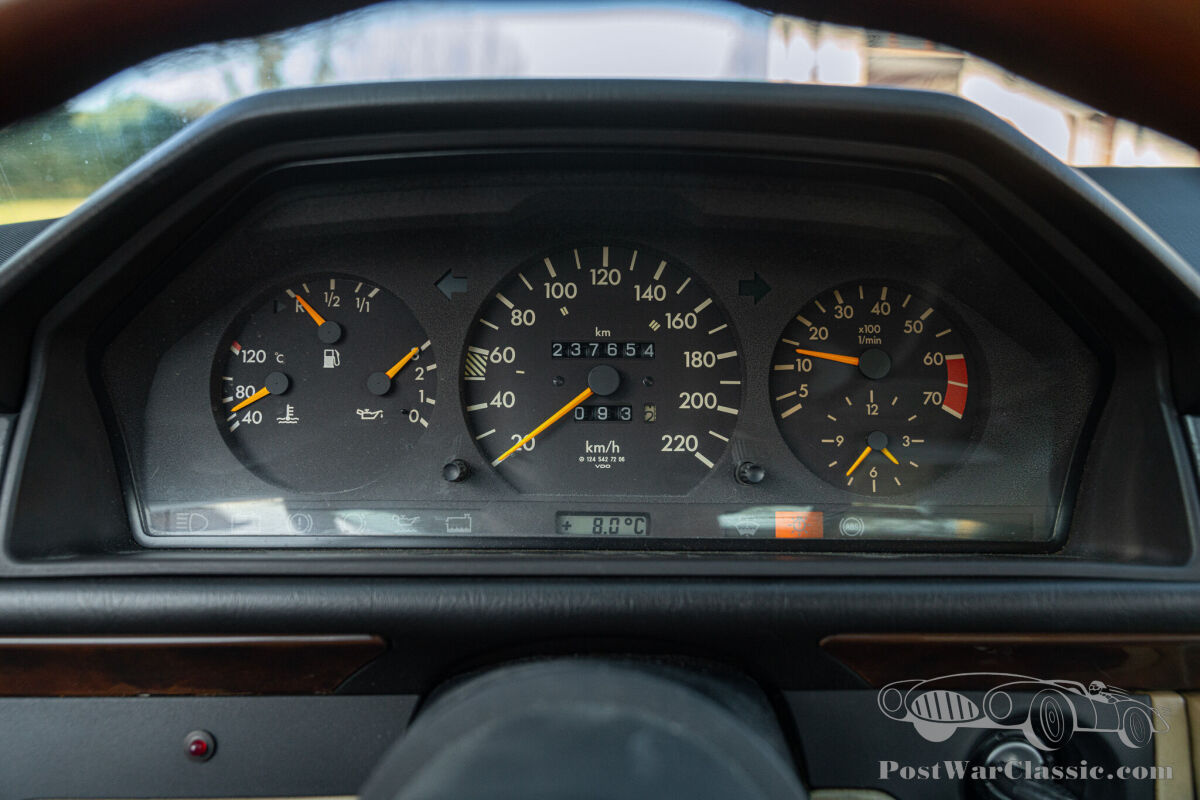 Car Mercedes Benz CE 200 1992 for sale - PostWarClassic