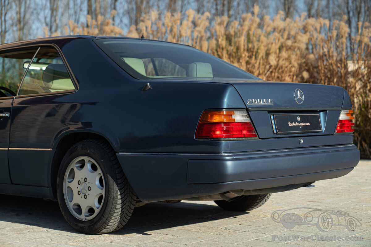 Car Mercedes Benz CE 200 1992 for sale - PostWarClassic