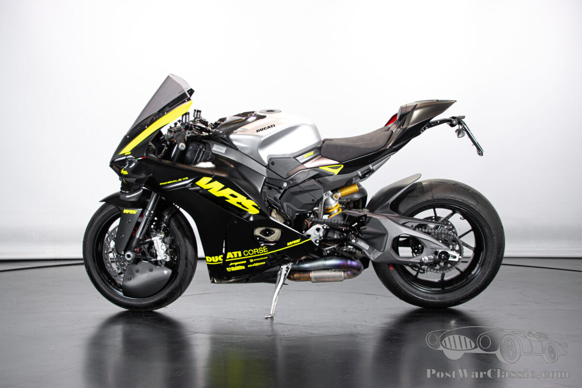 Motorbike Ducati PANIGALE V4 S FRECCIA VERDE IVA esposta 2024 for sale ...