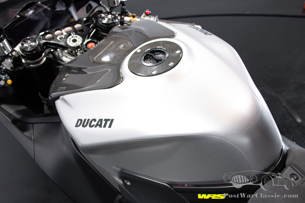 Motorbike Ducati PANIGALE V4 S FRECCIA VERDE IVA esposta 2024 for sale ...